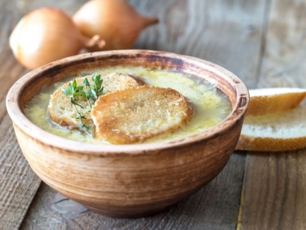 What to eat in Paris : 11 Must-Try Food - Between Longitudes
